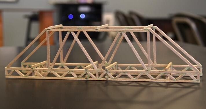 New theory bridges physics and biology to explain evolution and complexity