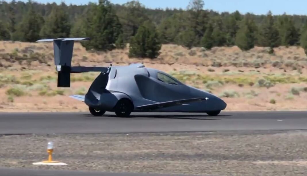 Flying car Samson Switchblade takes its first flight, is one step ...