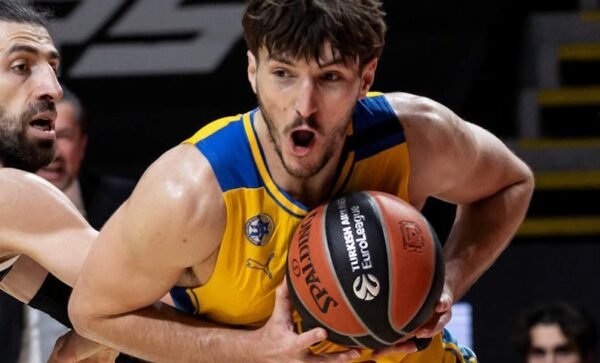 Maccabi Tel Aviv Pulls Away Late to Beat Hapoel Jerusalem in Israeli ...